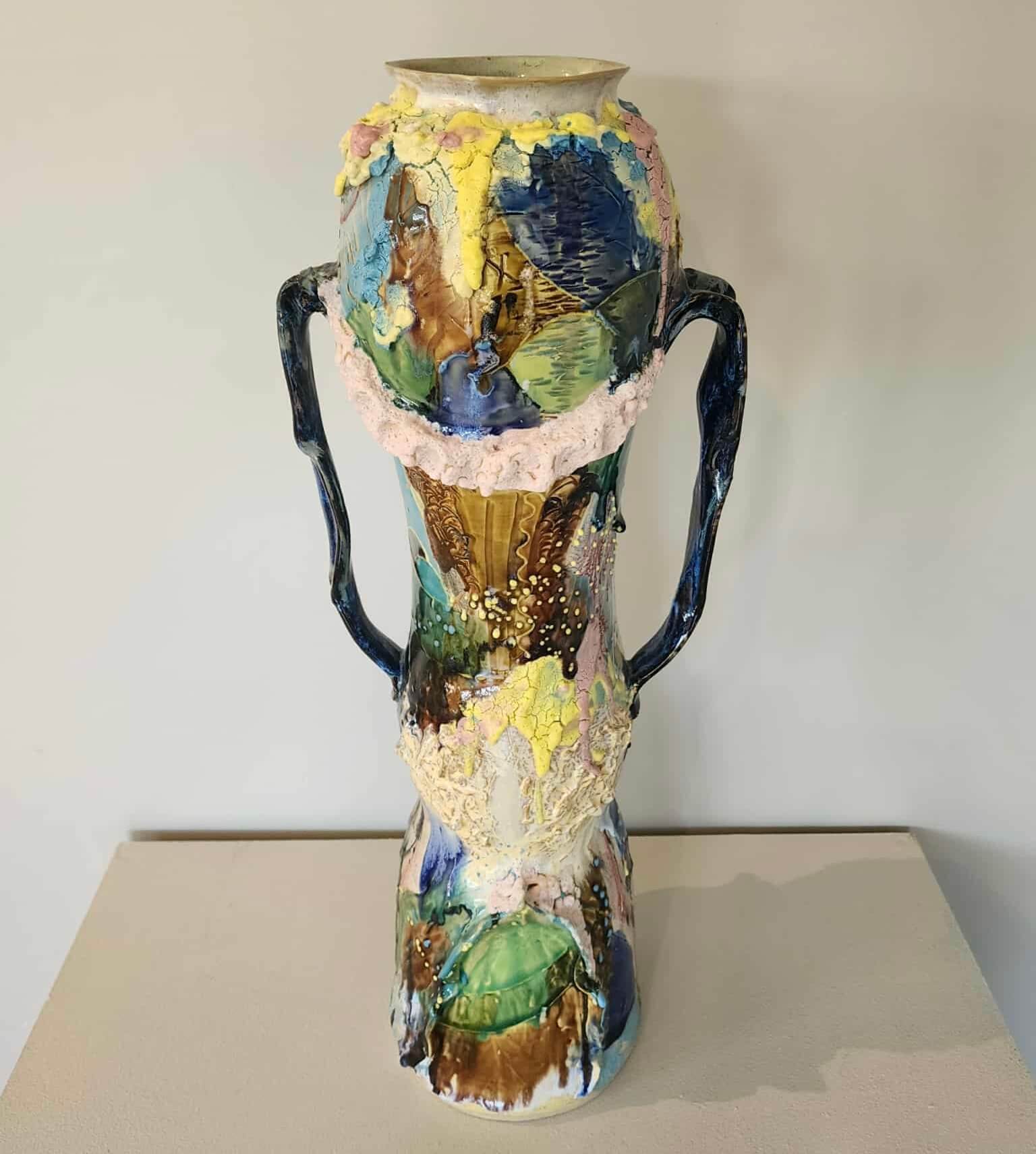 TOOTHLESS SMILE – ART INDUSTRY